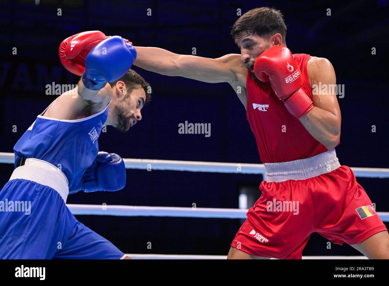 Mens boxe hi-res stock photography and images - Alamy
