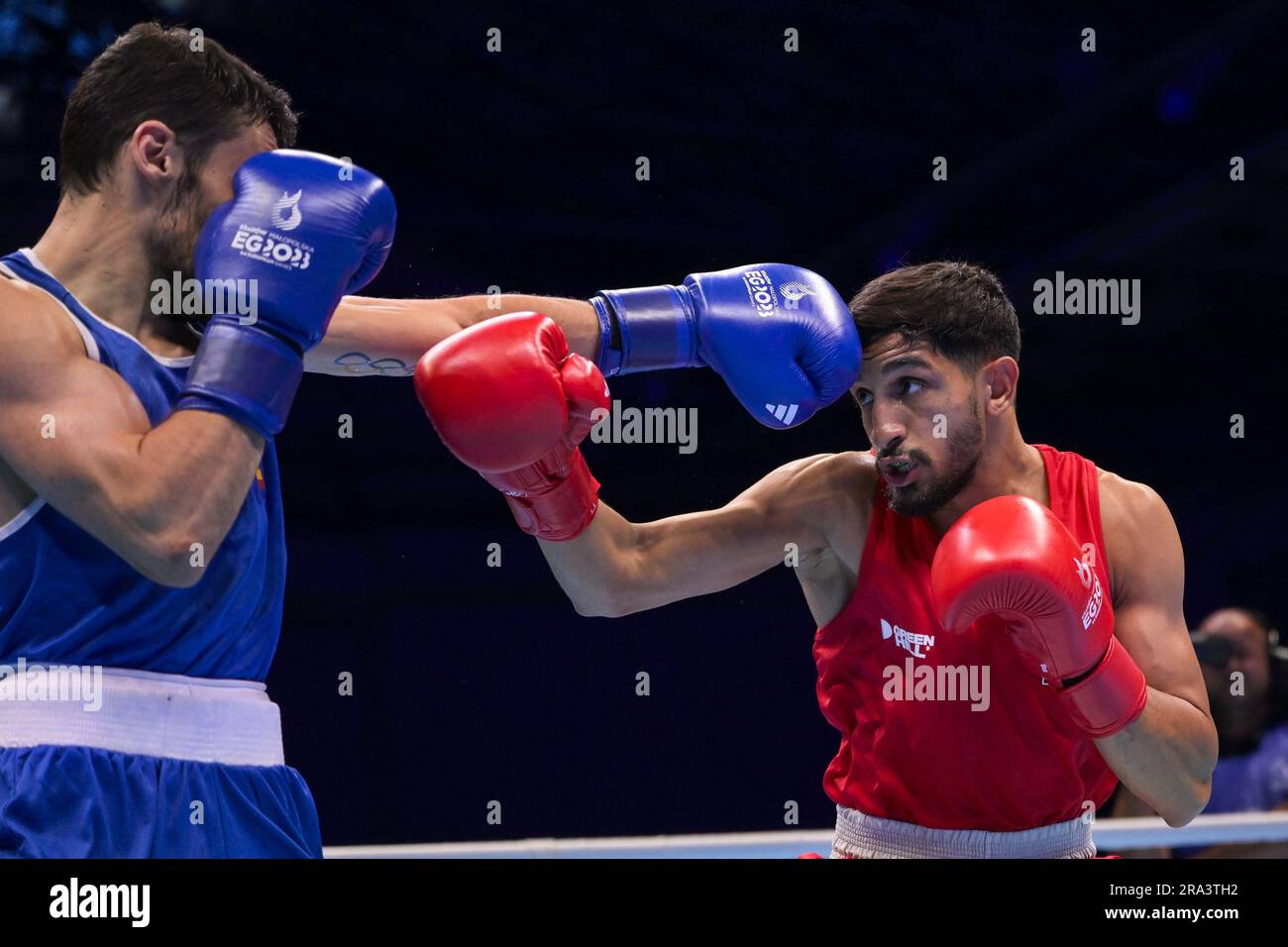 Mens boxe hi-res stock photography and images - Alamy