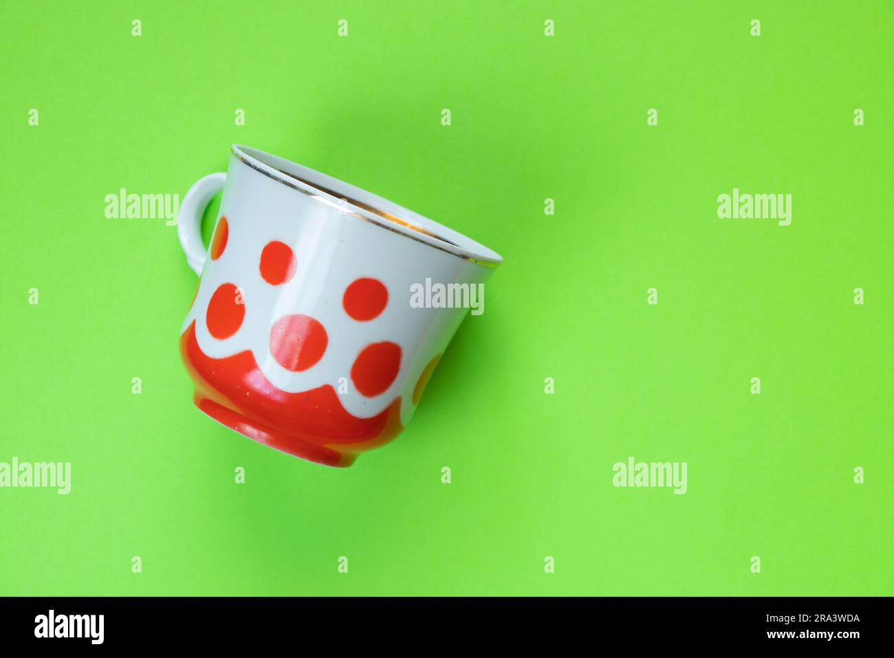 Red spotted cup hi-res stock photography and images - Alamy