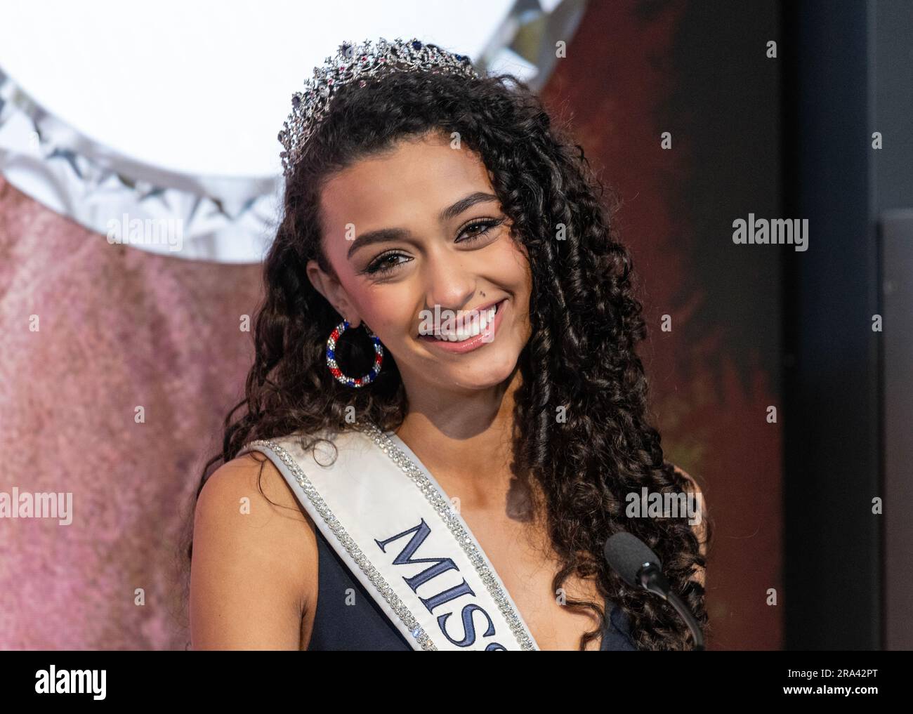 Miss Teen USA 2022 Faron Medhi attends ceremonial lighting of Empire ...
