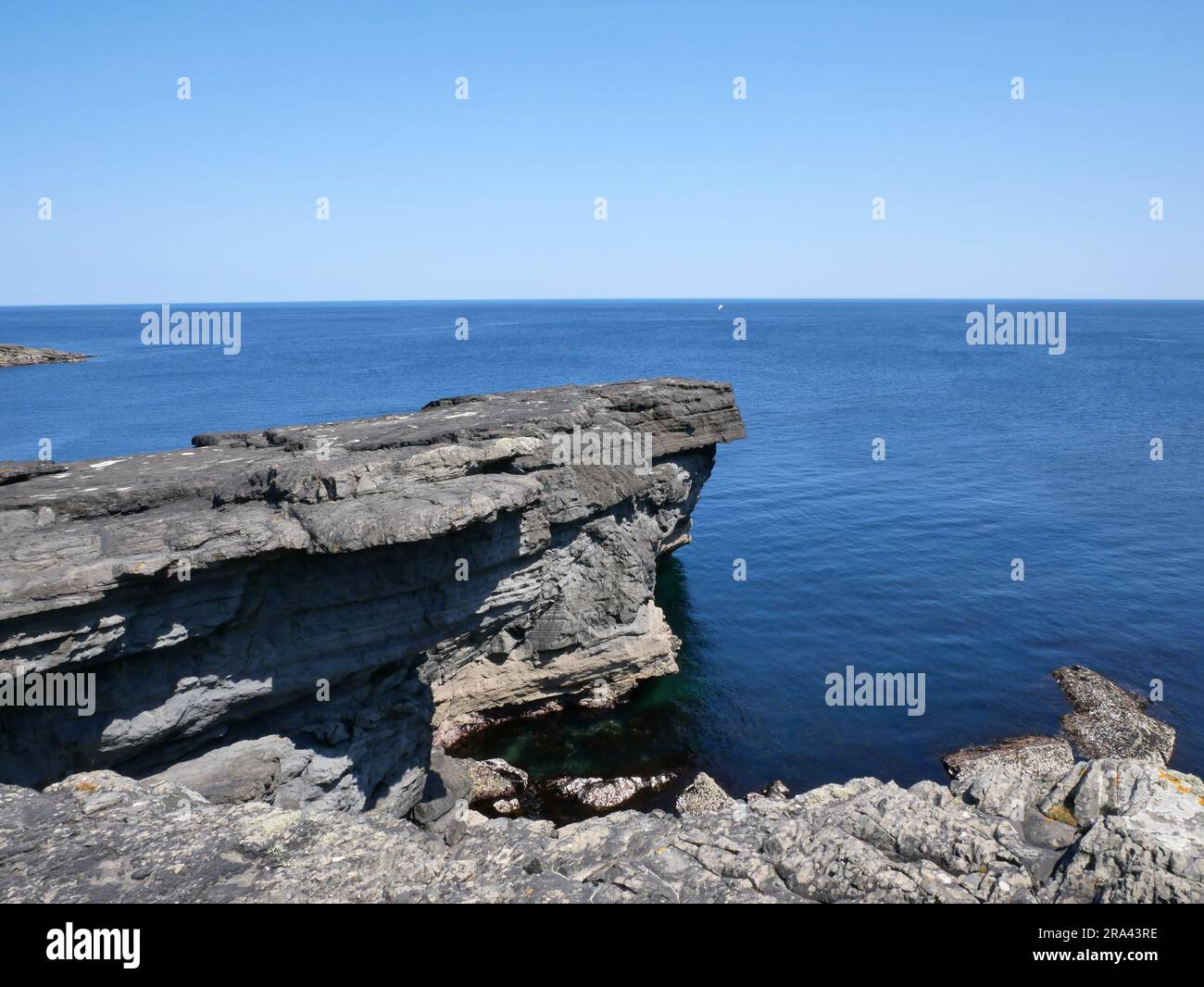 Cliffs and Atlantic ocean, rocks canyon and laguna, beauty in nature ...