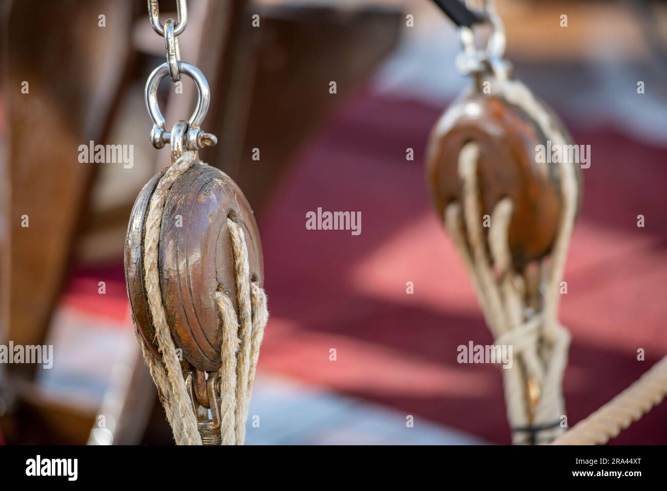 Old sailing wooden blocks rigging hi-res stock photography and images ...
