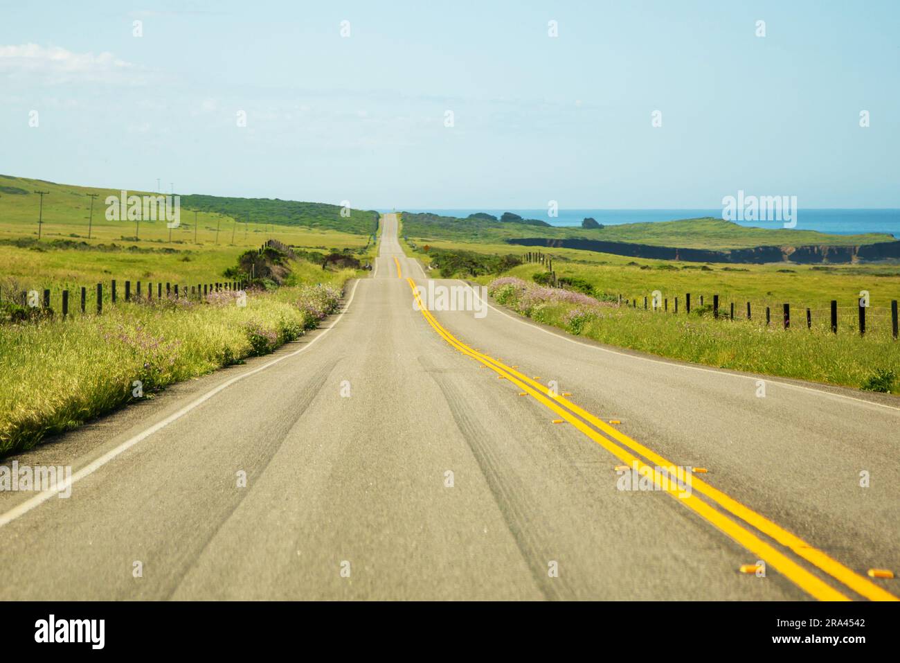 Stretches of way hi-res stock photography and images - Alamy