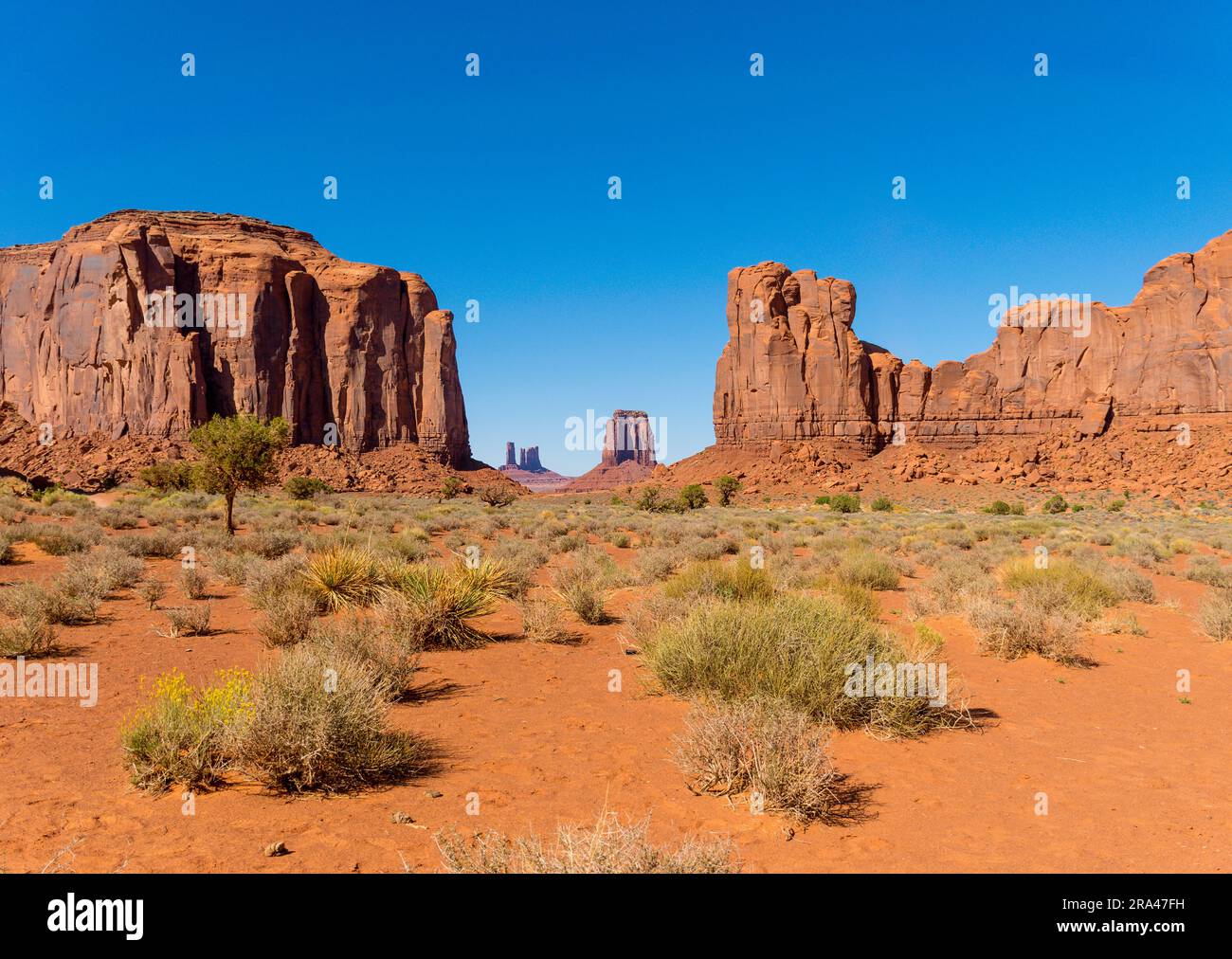 Monument Valley North Window Overlook Rock Formations Stock Photo - Alamy