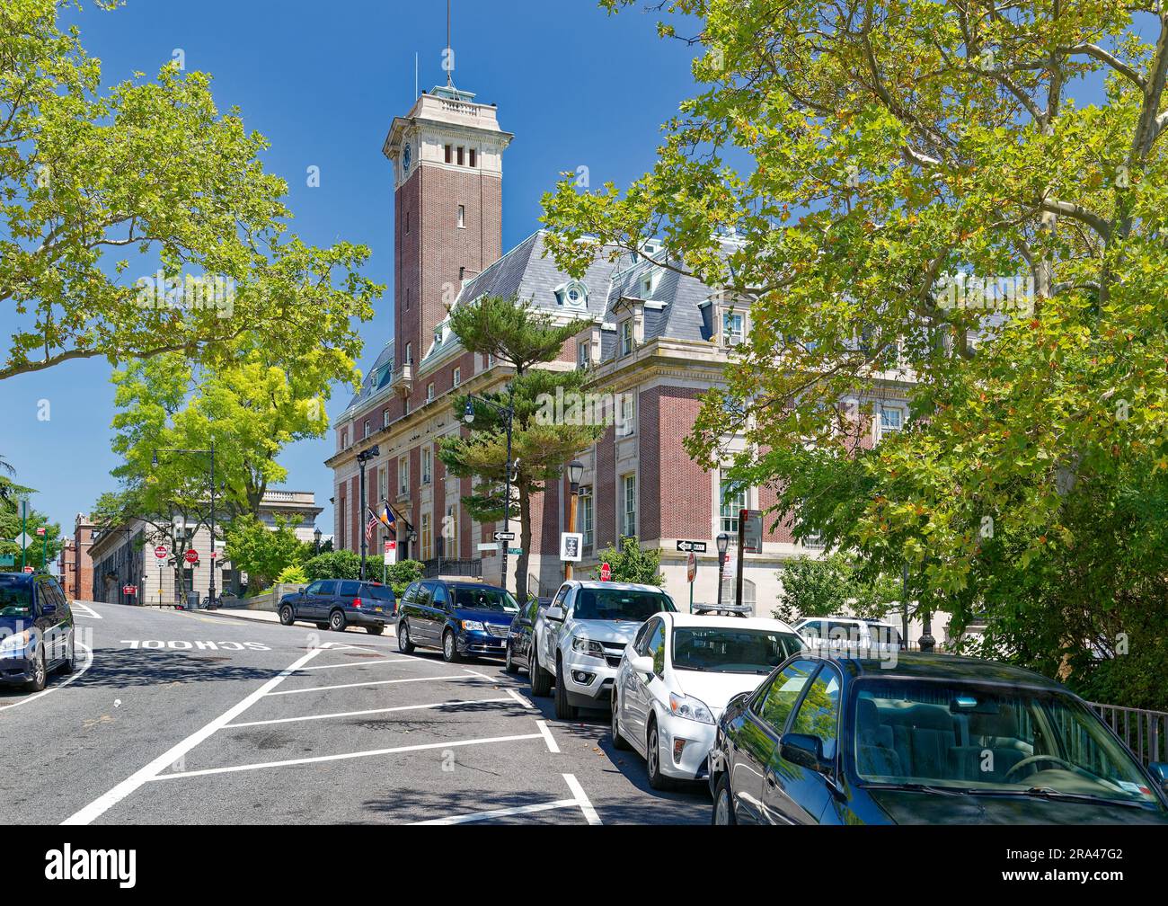 Staten Island Borough Hall was built in 1906 on a hill overlooking NY ...