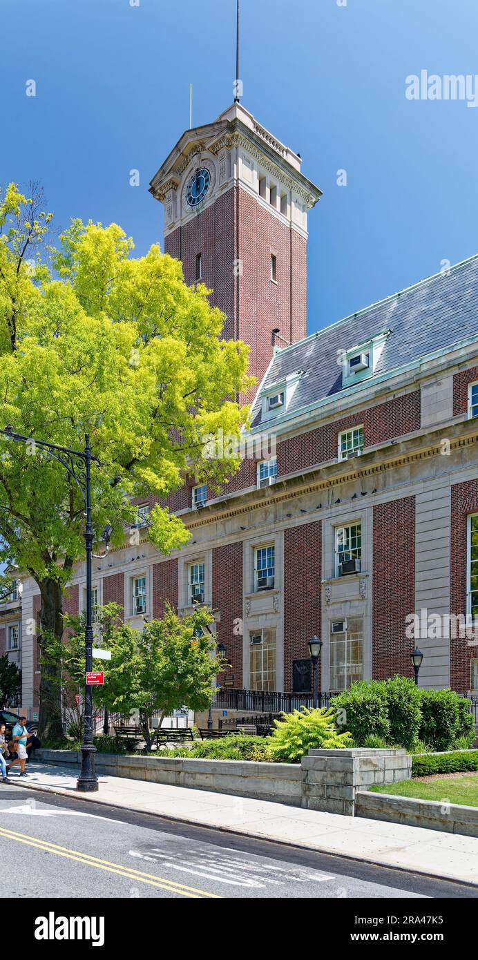 Staten island borough hall hi-res stock photography and images - Alamy