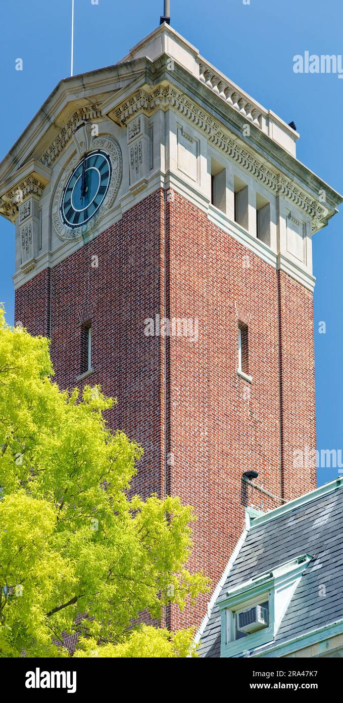 Staten Island Borough Hall was built in 1906 on a hill overlooking NY ...
