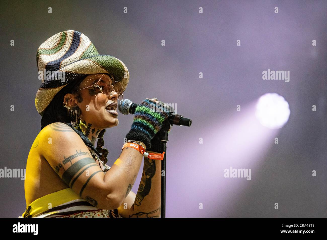 Aria wells hi-res stock photography and images - Alamy