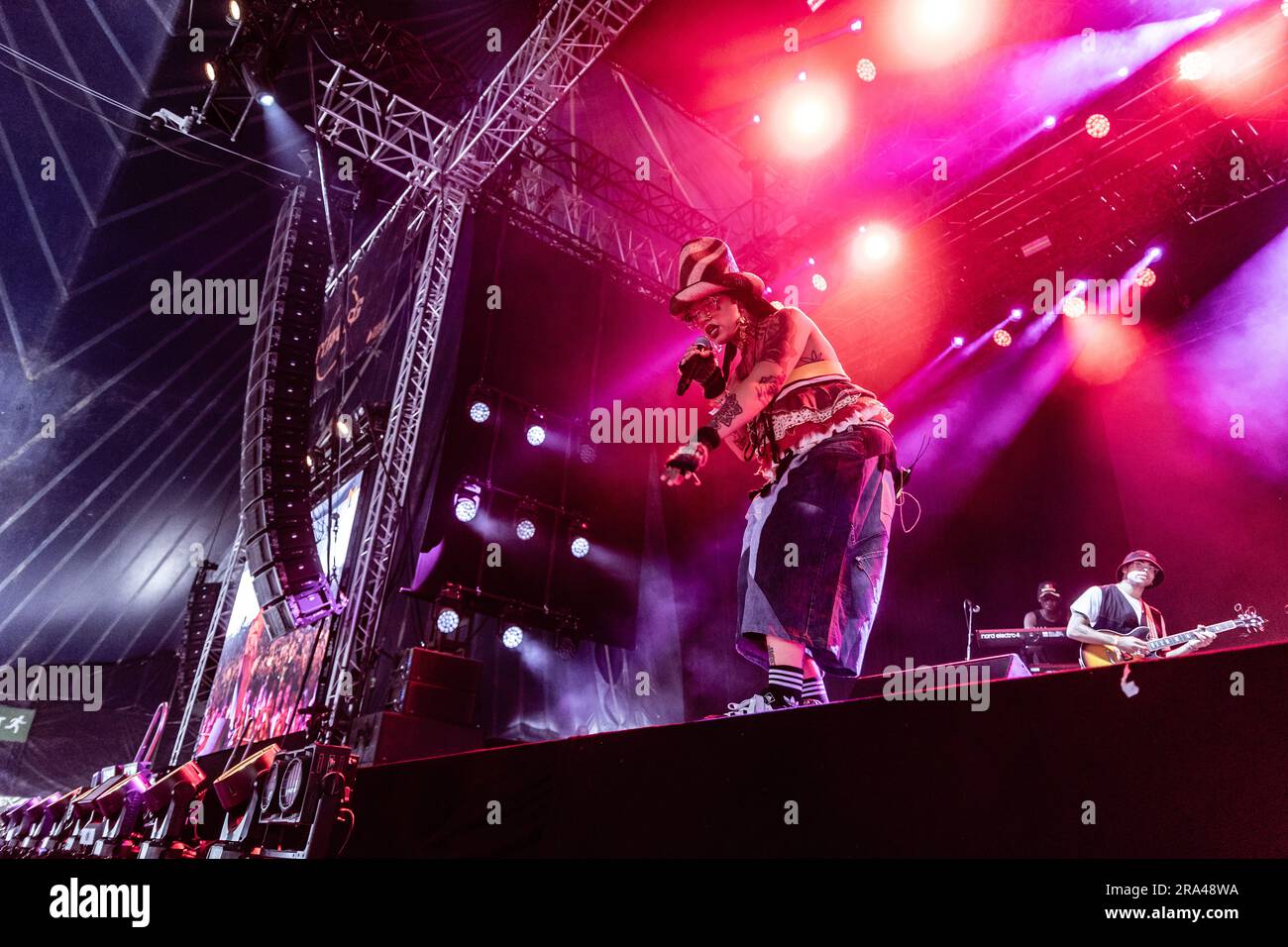 Greentea peng singer hi-res stock photography and images - Alamy