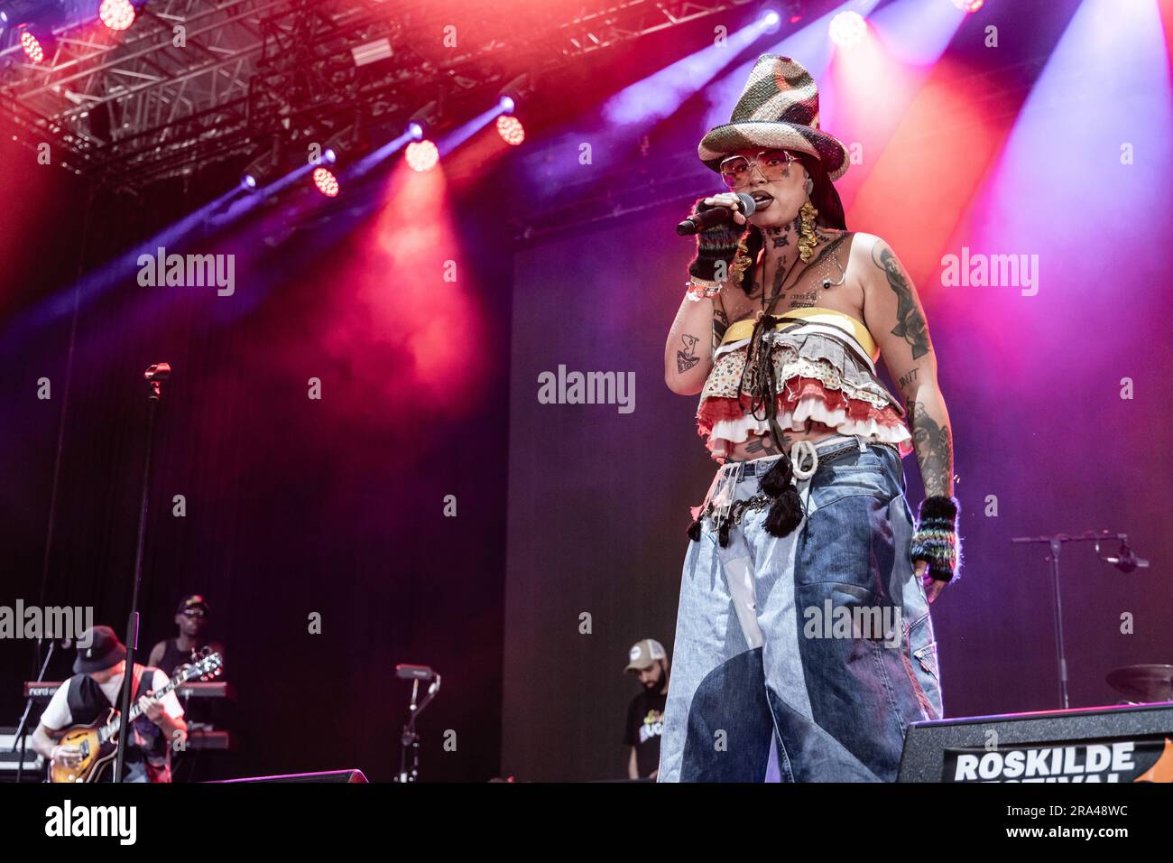 Greentea peng singer hi-res stock photography and images - Alamy