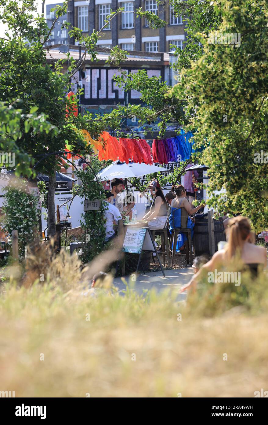 Hot happening hi-res stock photography and images - Alamy