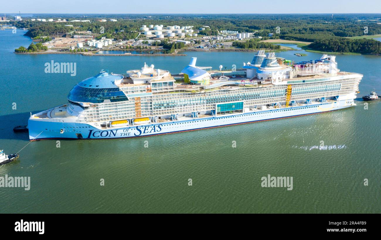 Worlds largest cruise ship ICON OF THE SEAS departing for sea trials ...
