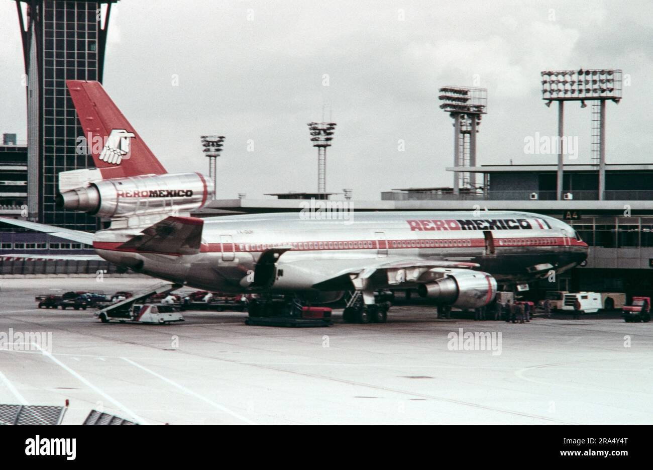 Mcdonnell douglas dc hi-res stock photography and images - Alamy