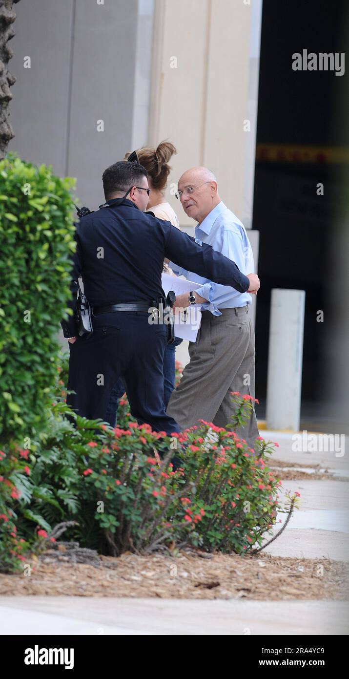 Little miss sunshine arkin hi-res stock photography and images - Alamy