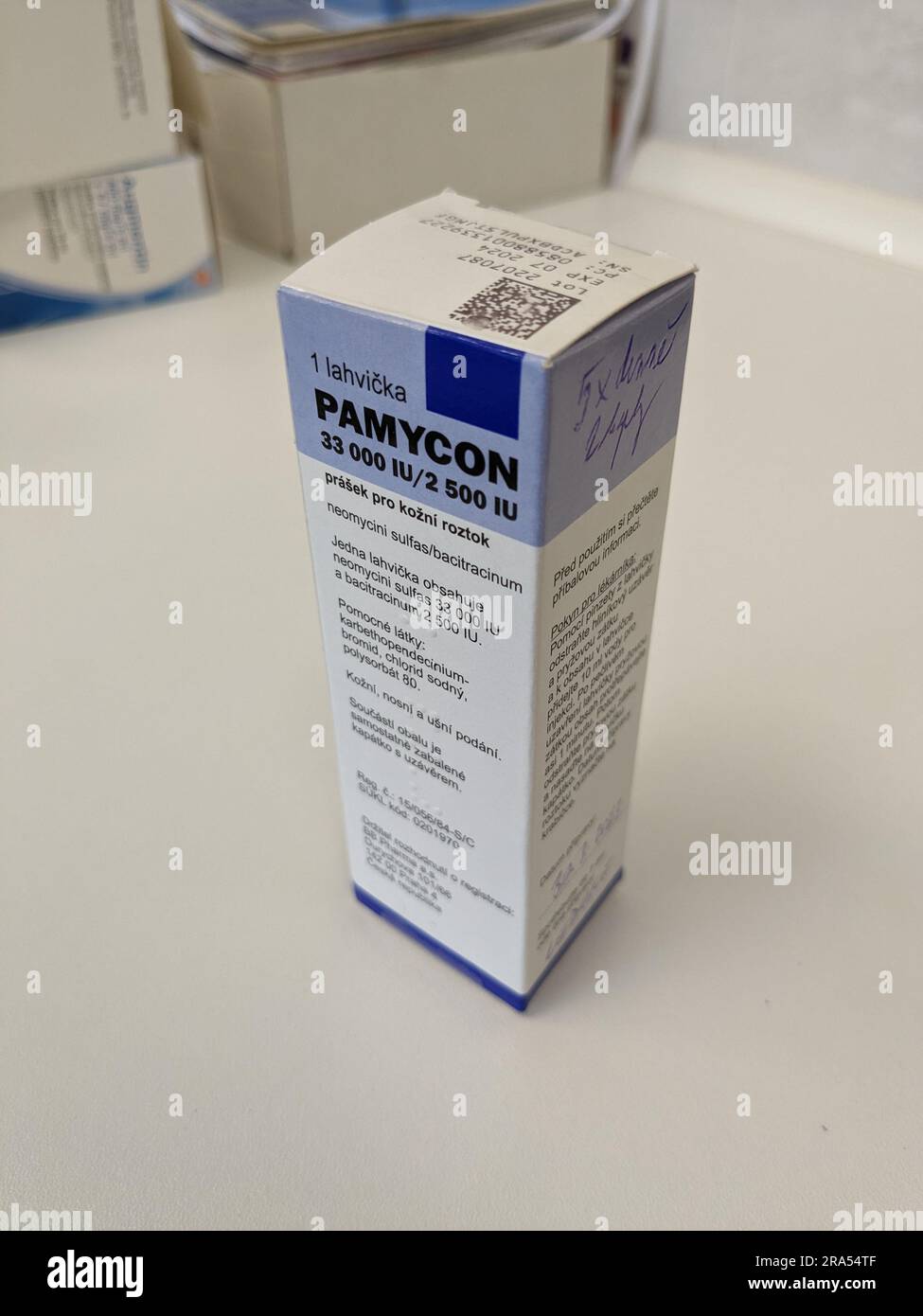 Bacitracinum hi-res stock photography and images - Alamy