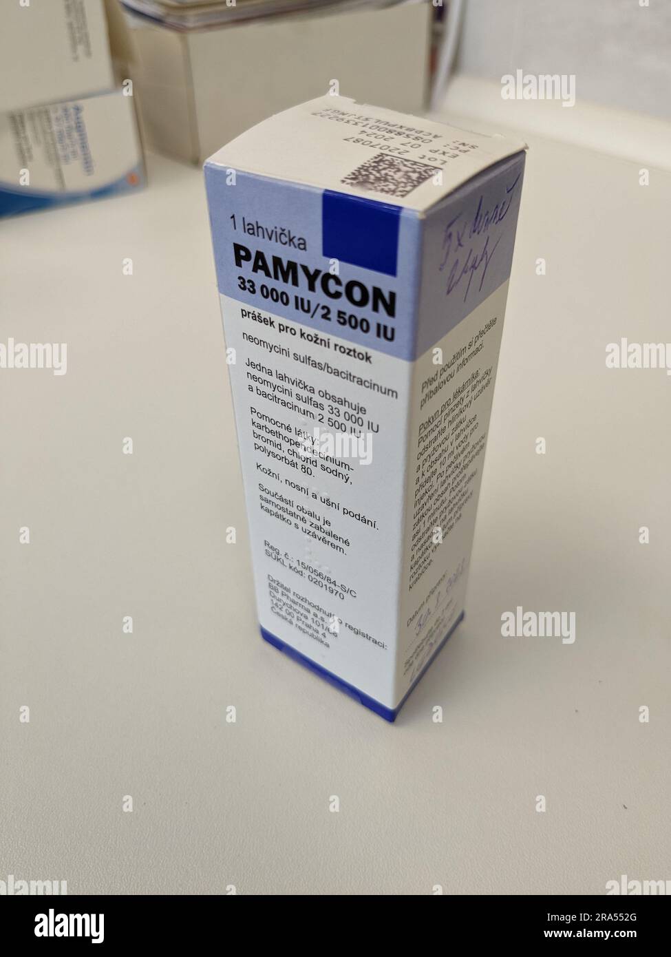 Bacitracinum hi-res stock photography and images - Alamy