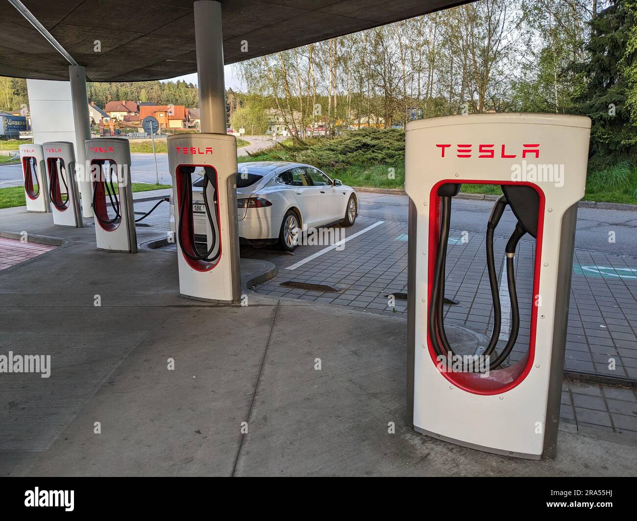 Tesla icon hi-res stock photography and images - Alamy