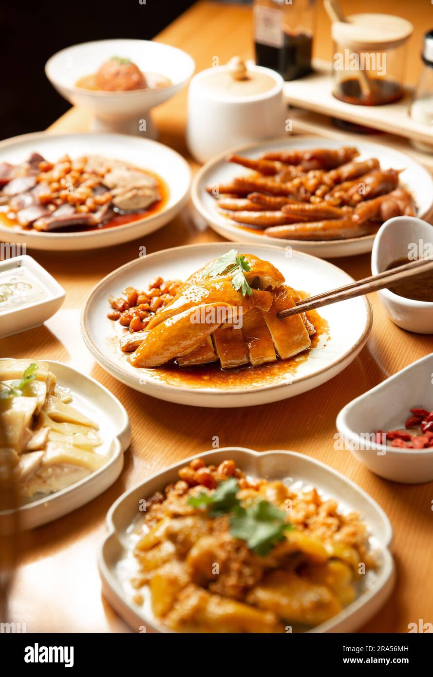 Chinese food, Soy sauce chicken，Chinese Roasted Chicken with Seasoned ...