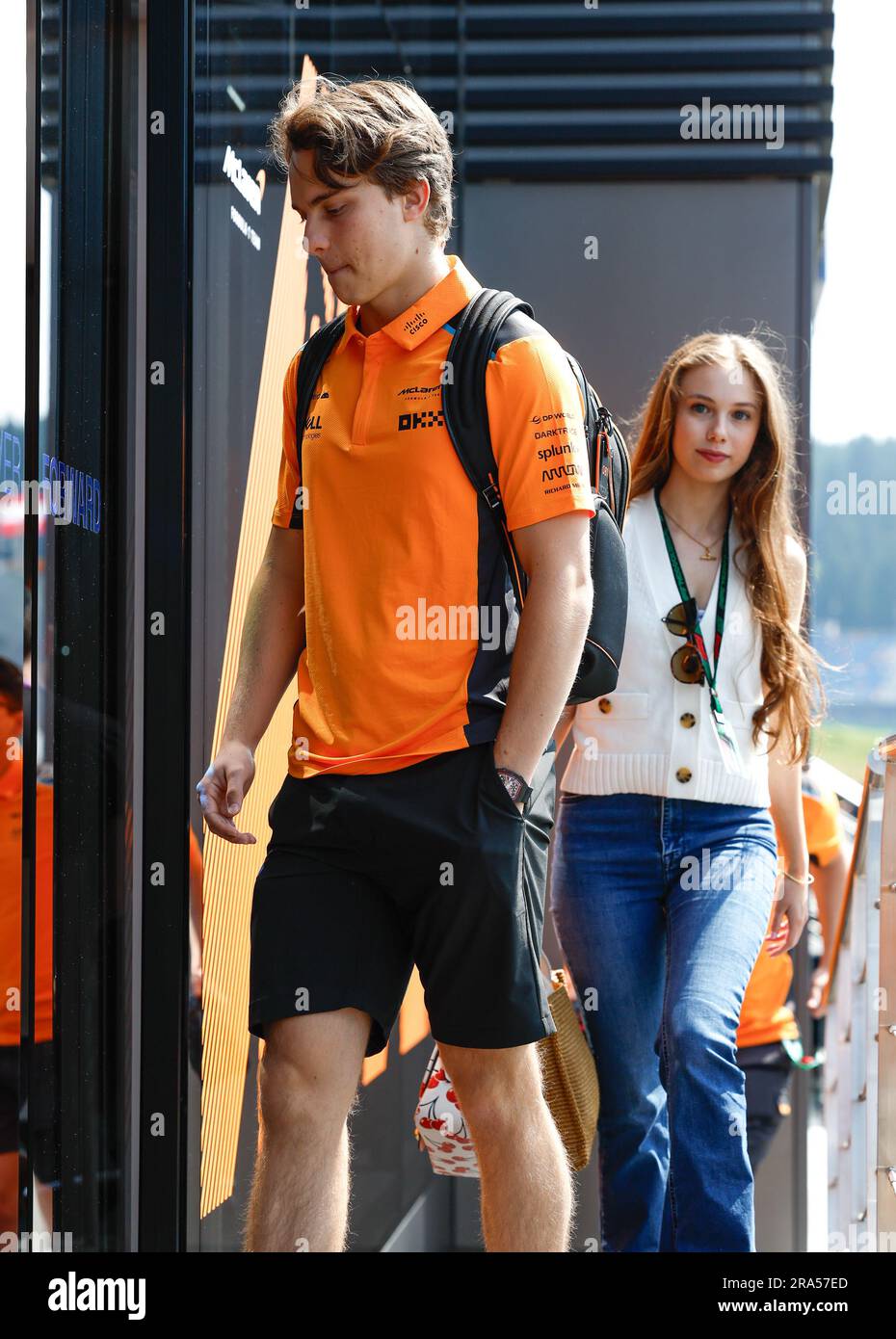 PIASTRI Oscar (aus), McLaren F1 Team MCL60, with his girlfriend Lily ...