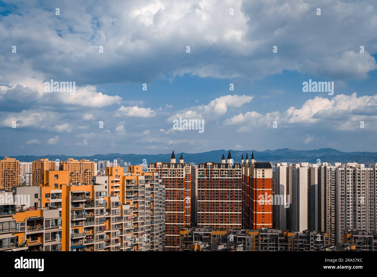 City skyline sunset dusk night pink clouds hi-res stock photography and ...