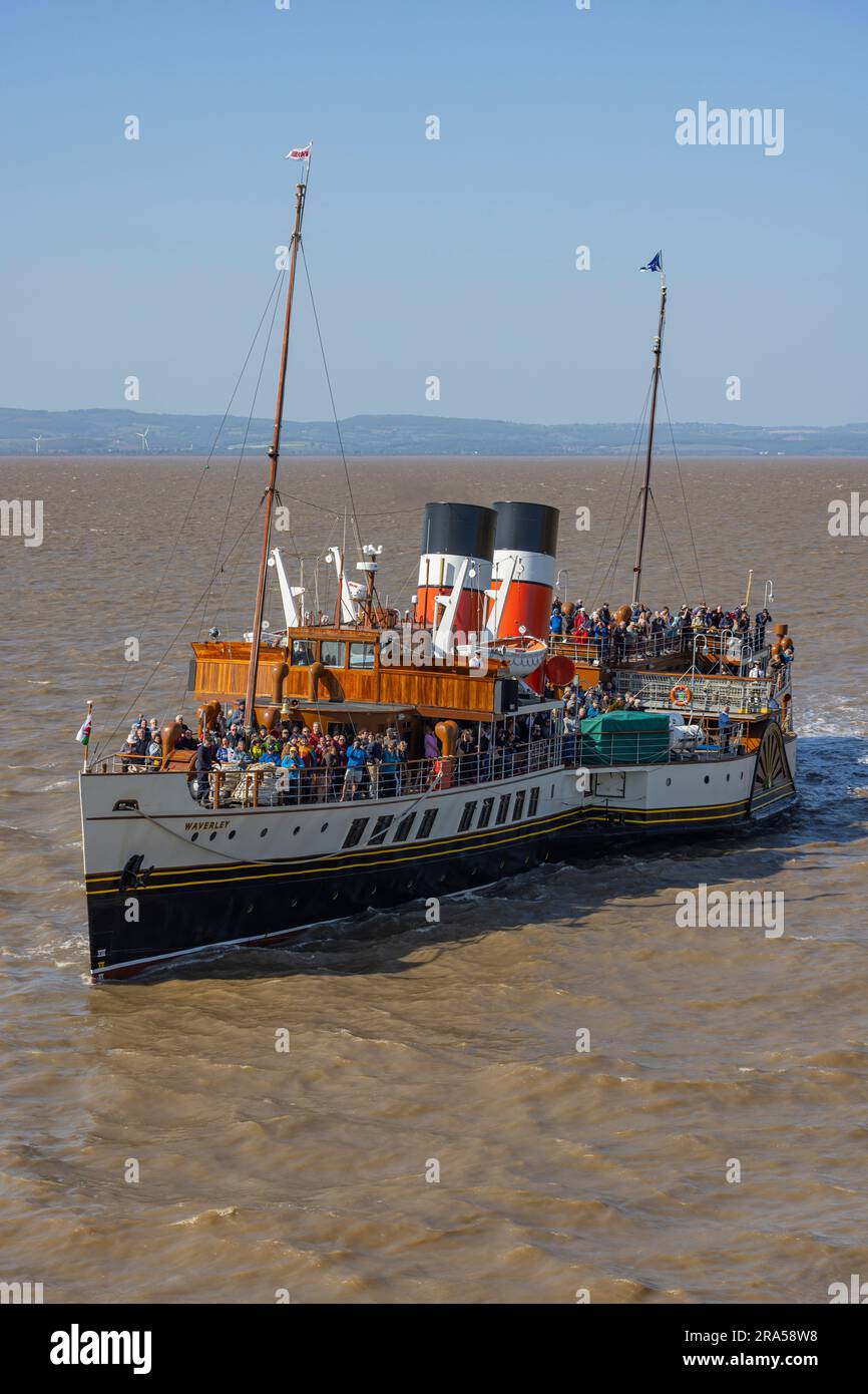 PS Waverley is fully loaded with day passengers coming into Clevedon ...