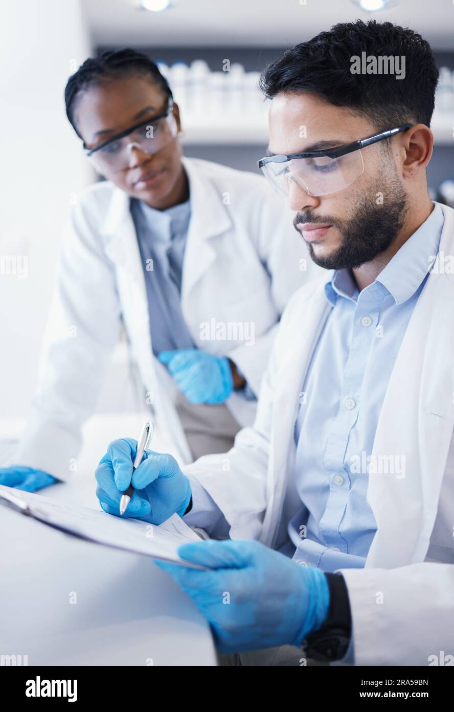 Research collaboration africa hi-res stock photography and images - Alamy