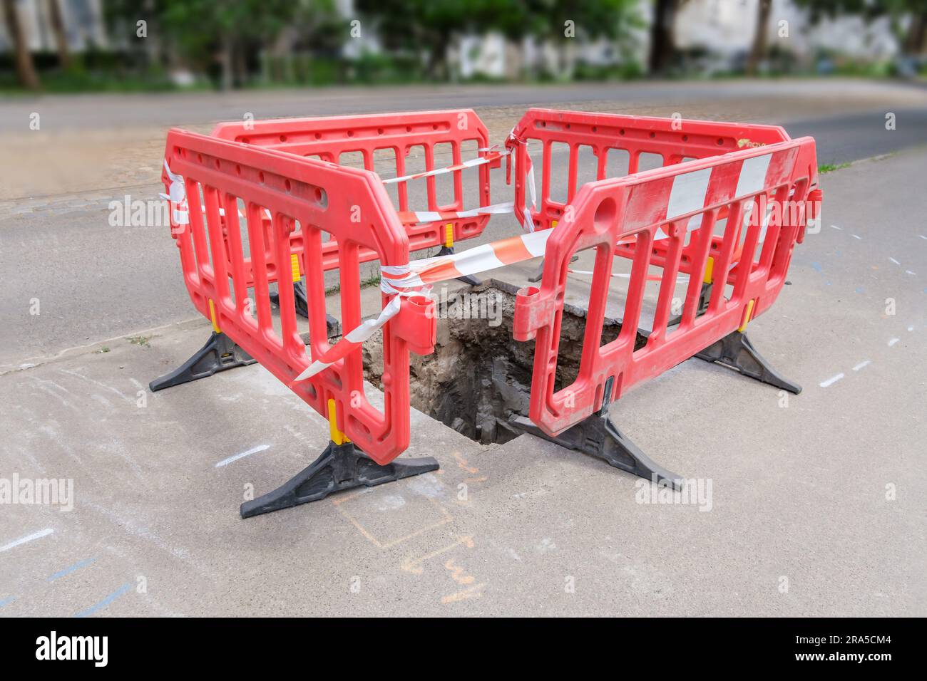 Trafic barrier hi-res stock photography and images - Alamy