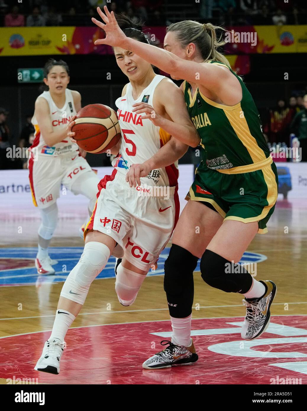 China's Wang Siyu runs into Australia's Tess Madgen, right, during ...