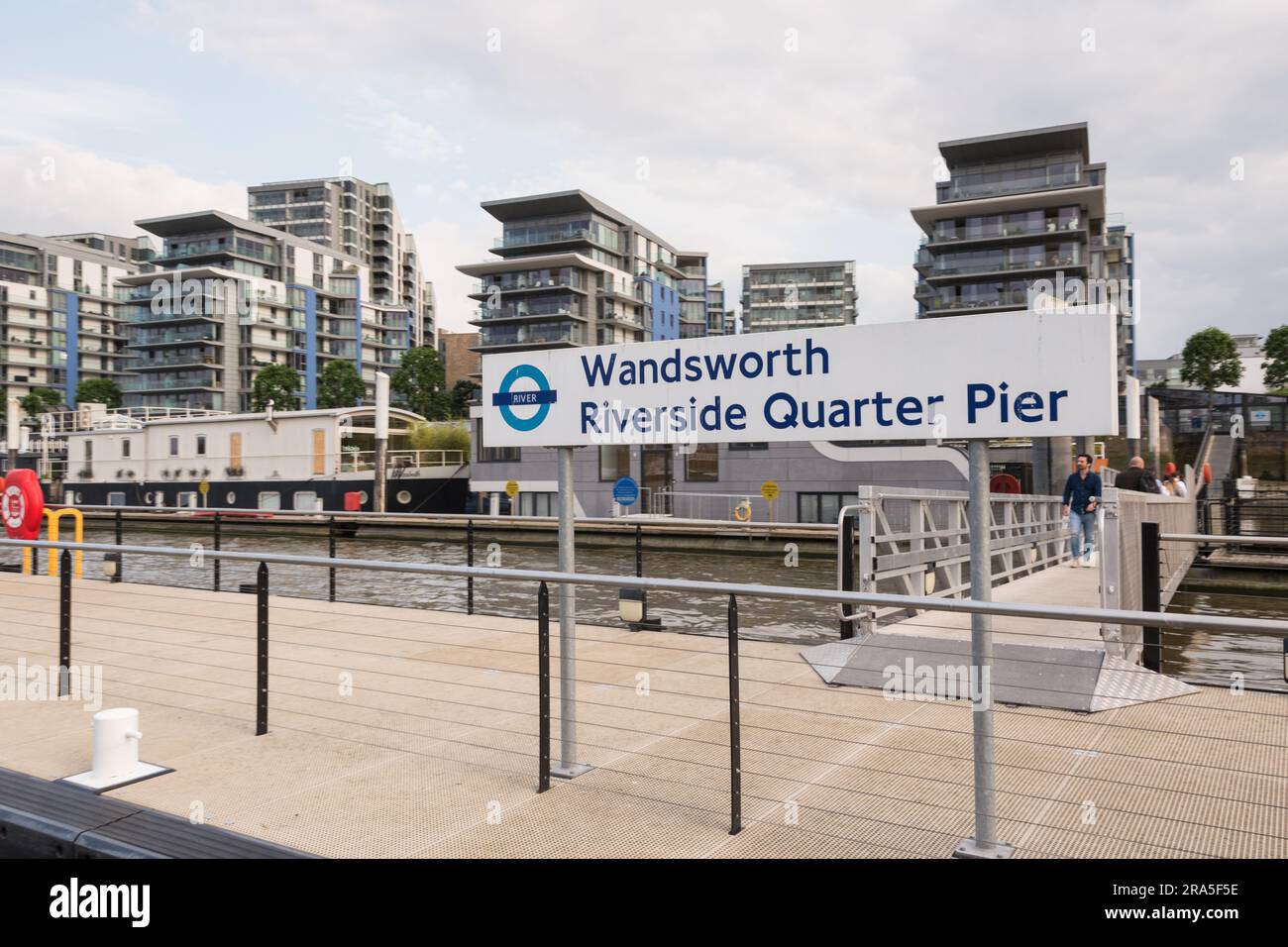 Thames Clippers, Wandsworth Riverside Quarter Pier and moorings ...