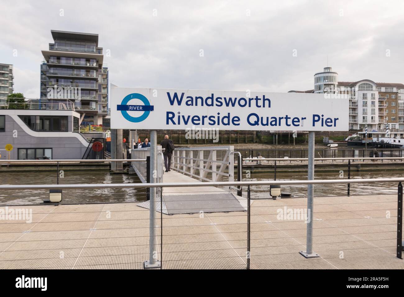 Thames Clippers, Wandsworth Riverside Quarter Pier and moorings ...