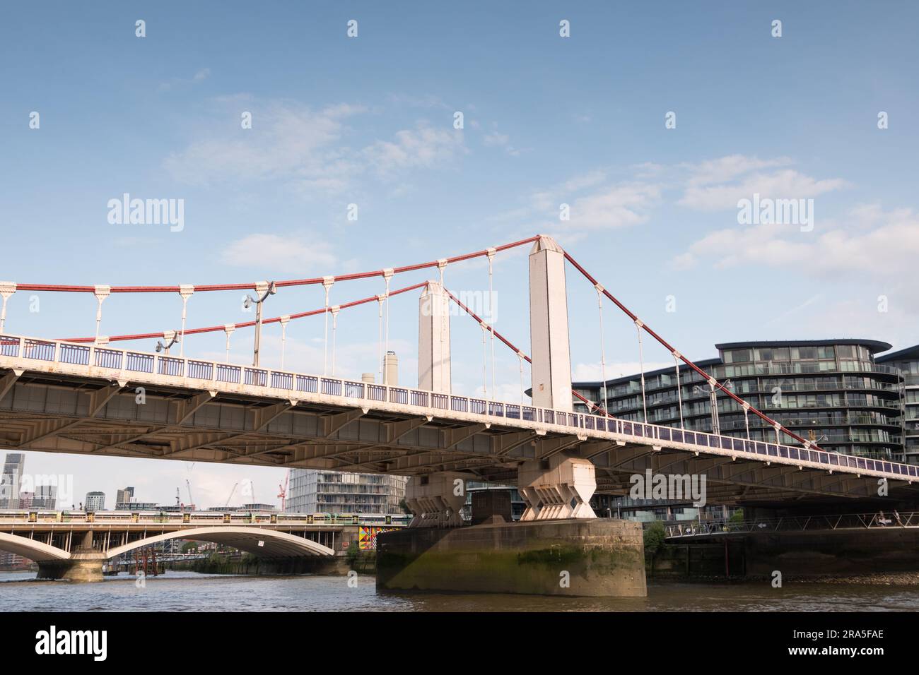 Chelsea Bridge, London, England, UK Stock Photo - Alamy