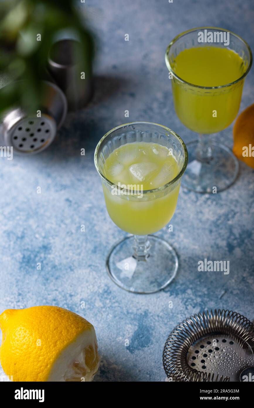 Traditional italian limoncello or lemon liquor Stock Photo - Alamy