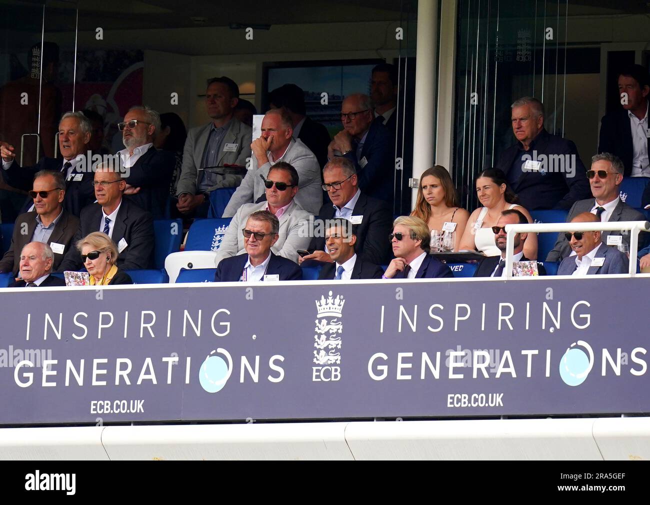 Prime Minister Rishi Sunak (bottom, centre) and England Women's Tamsin ...