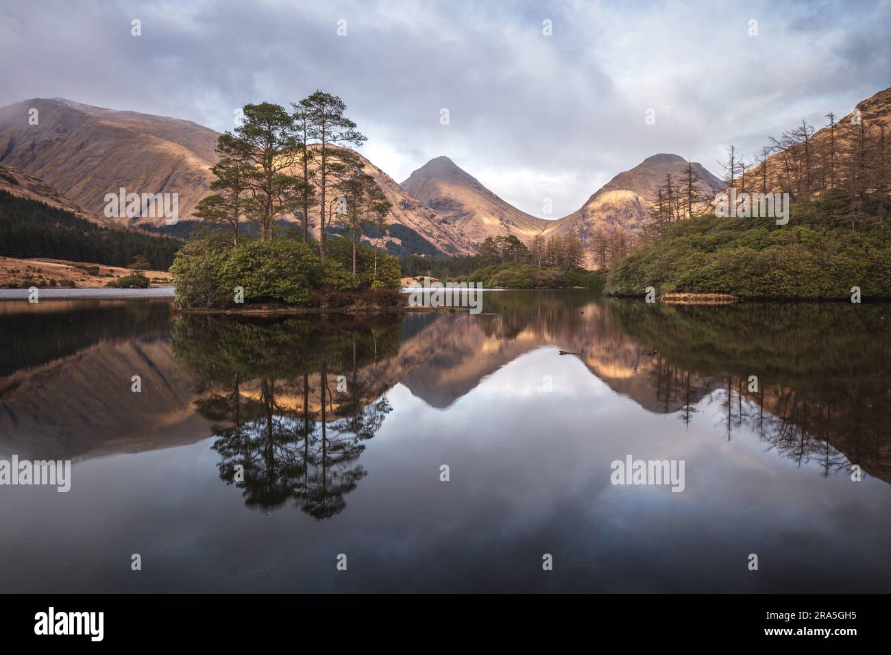 Glencoe scenery hi-res stock photography and images - Alamy