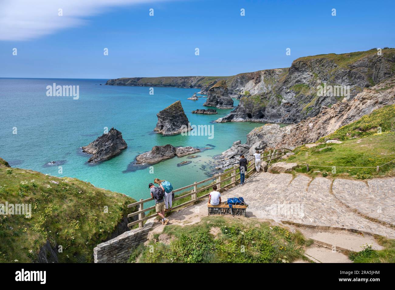 Viewing platform at the Bedruthan Steps cliff formation, North Cornwall ...