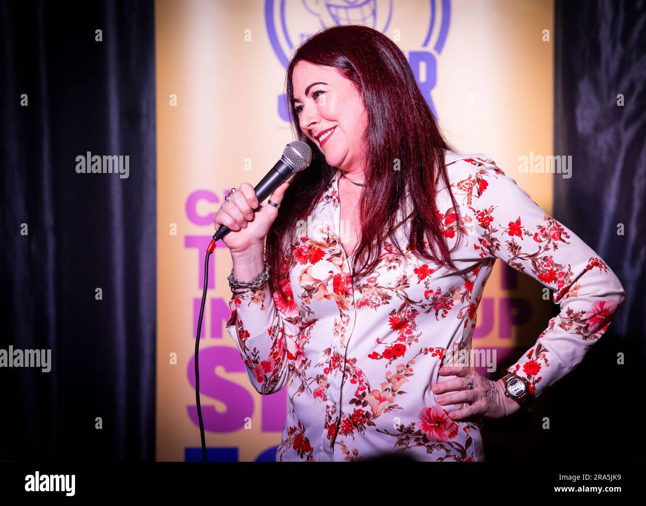 Female events photographer hi-res stock photography and images - Alamy