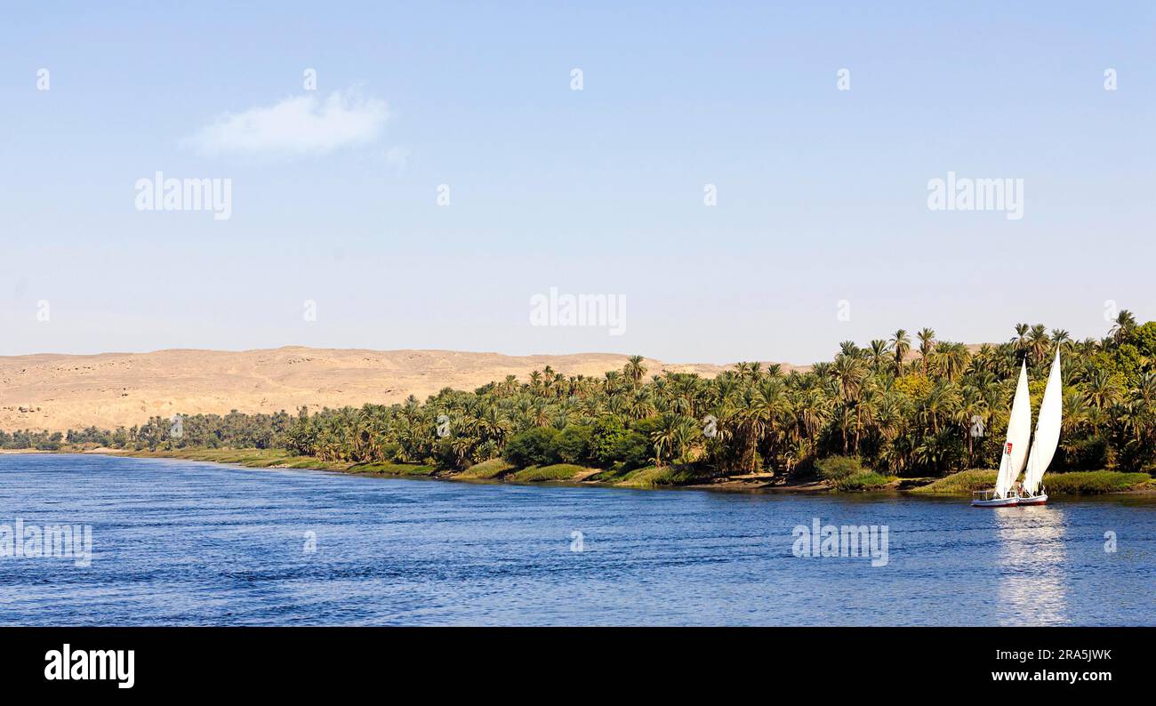 Nile ships hi-res stock photography and images - Alamy