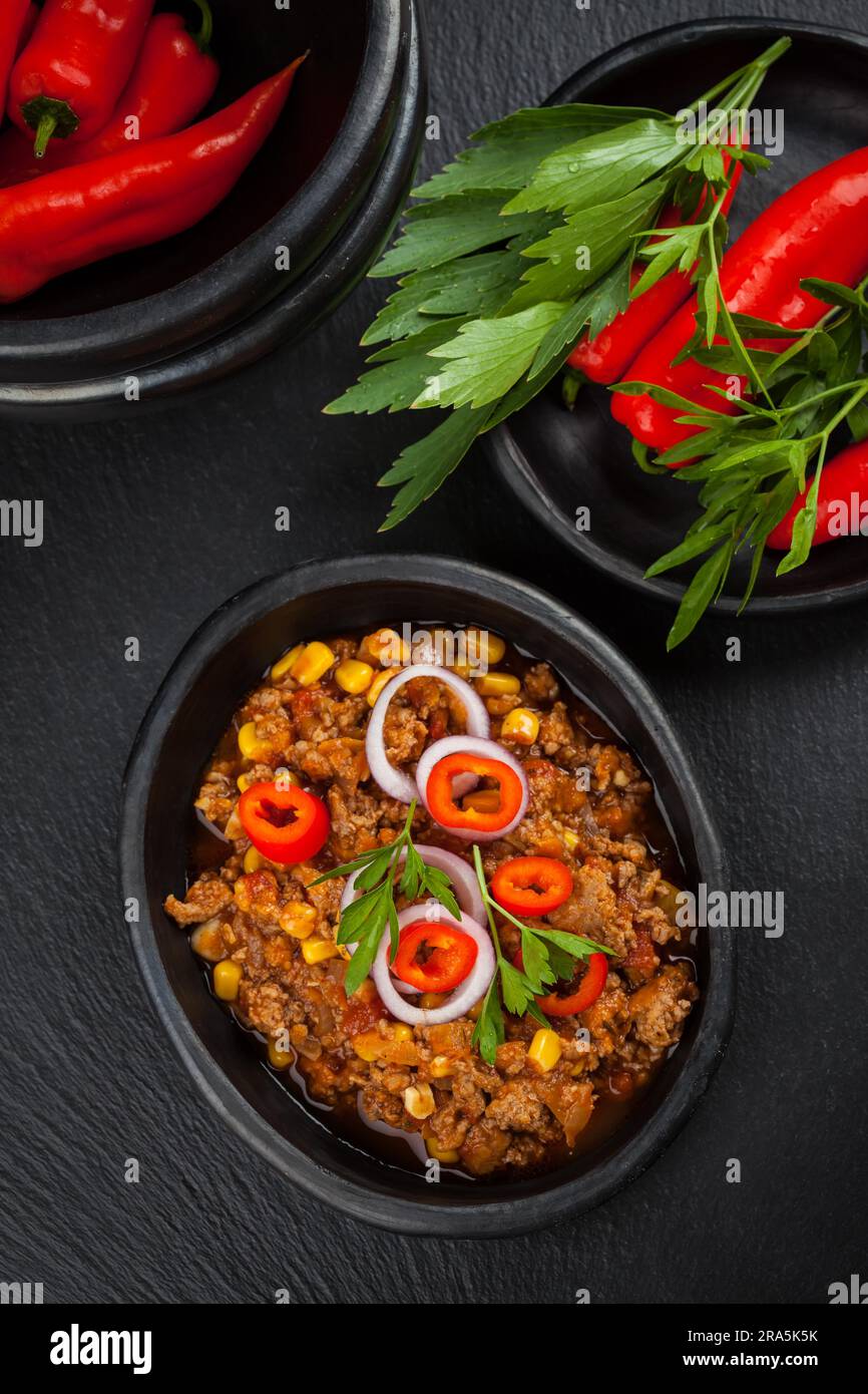Chilli con carne cooked in the pan Stock Photo - Alamy