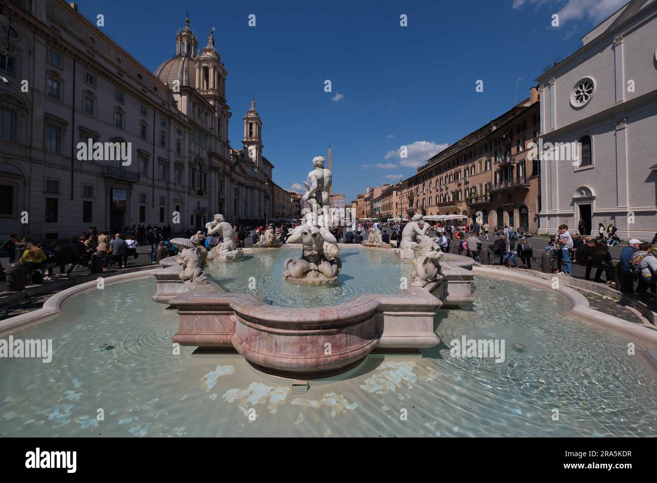 Piazza Navona in Rome, brings together sculptures, fountains and ...