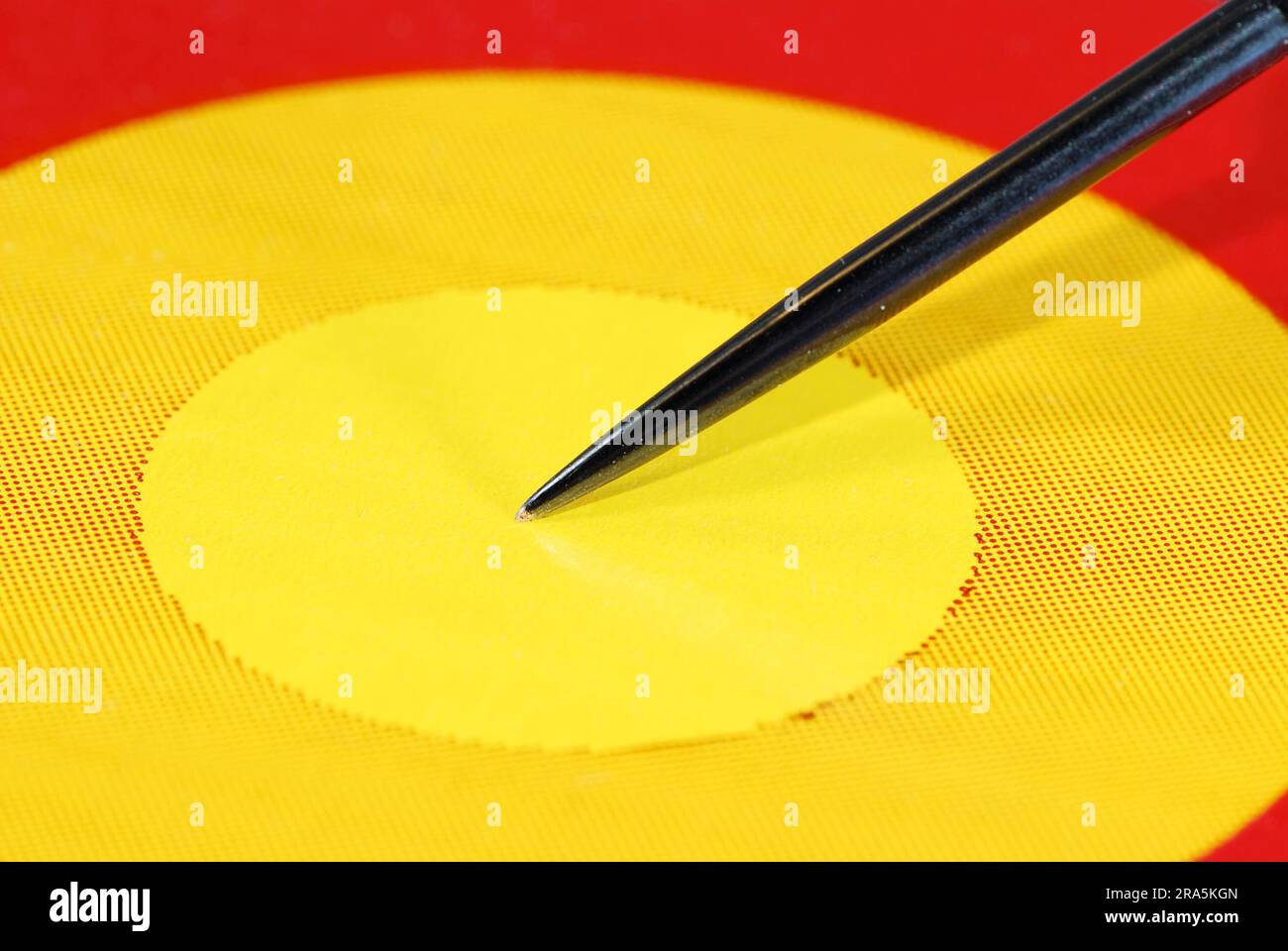 Target ring hi-res stock photography and images - Alamy