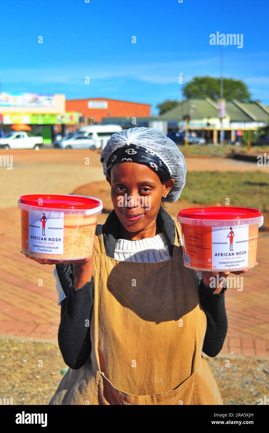 Organic farmers in Limpopo province on market day Stock Photo - Alamy