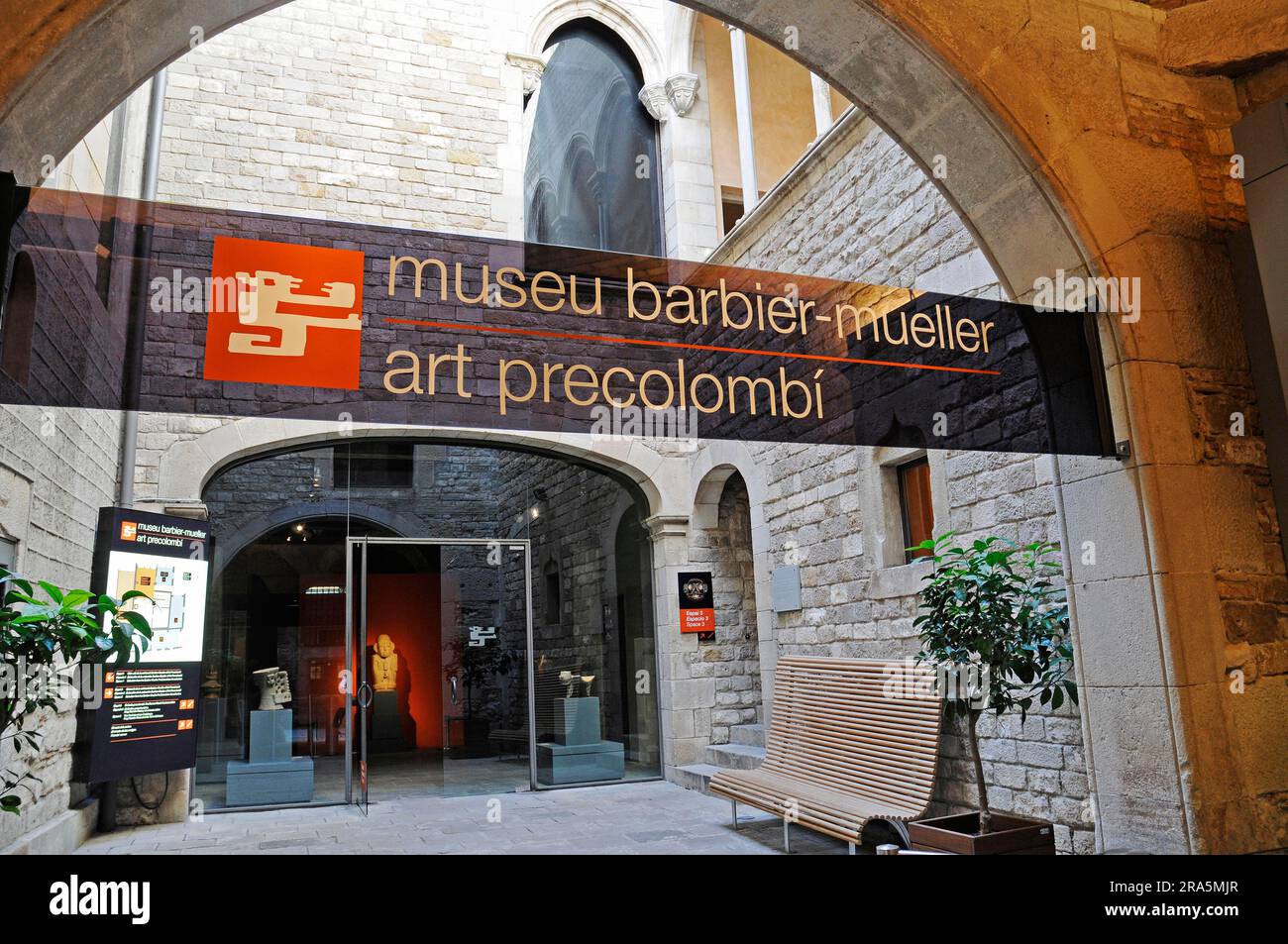 Museum of Barcelona, Pre-Columbian Art, in Barbier-Mueller Museum ...