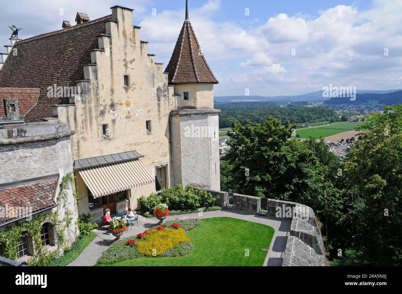 Lenzburg Castle, Lenzburg, Aargau, Switzerland, Castle Garden Stock ...