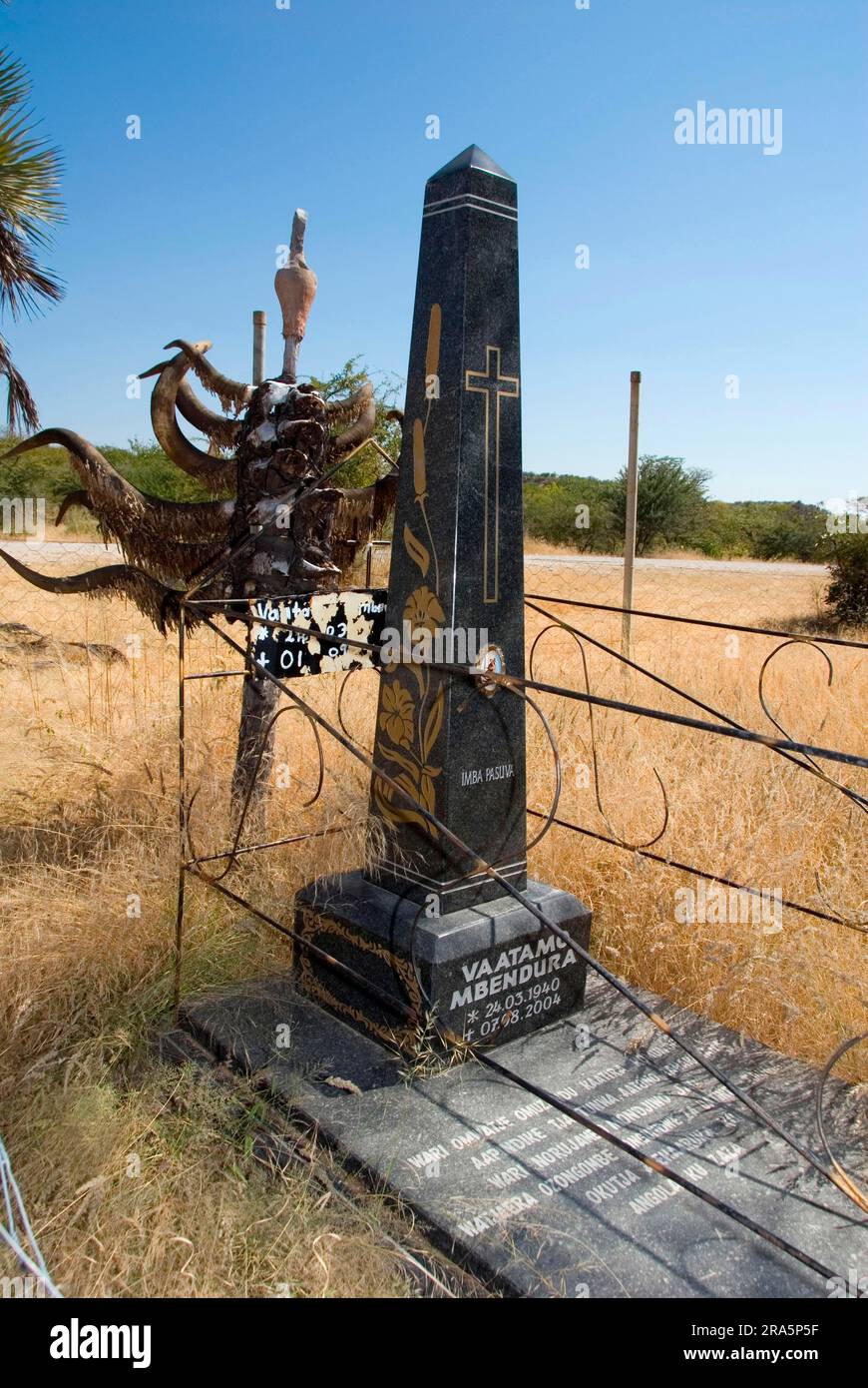 Male grave, Himba cemetery in the Kaokoveld, Namibia, grave, burial ...