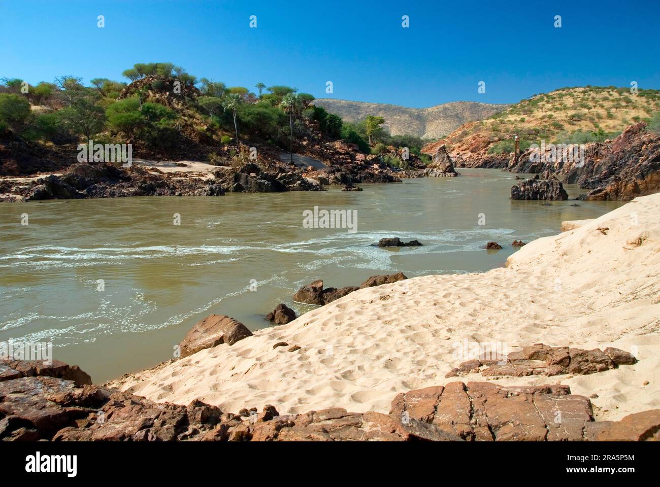 Kunene River, border river between Angola and Namibia, border Stock ...