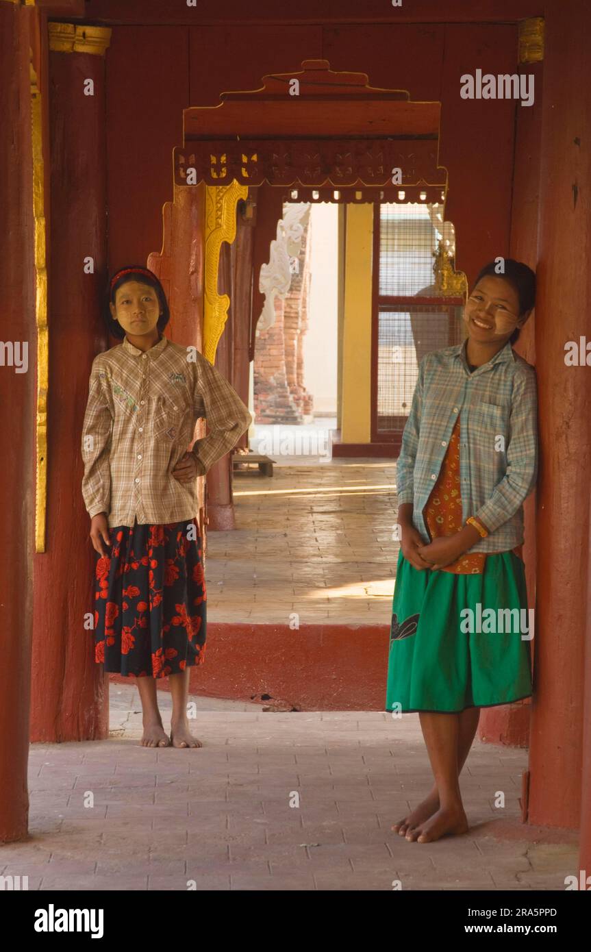 Young girls in the Shwezigon Pagoda, Bagan, Burma, Pagan, Myanmar Stock ...