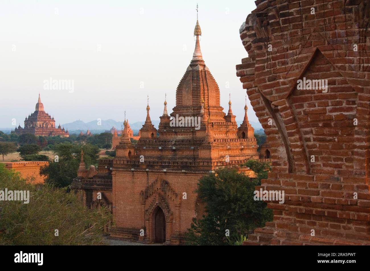 Pagodas and temples, Sulami temple in the background, Bagan, Burma ...