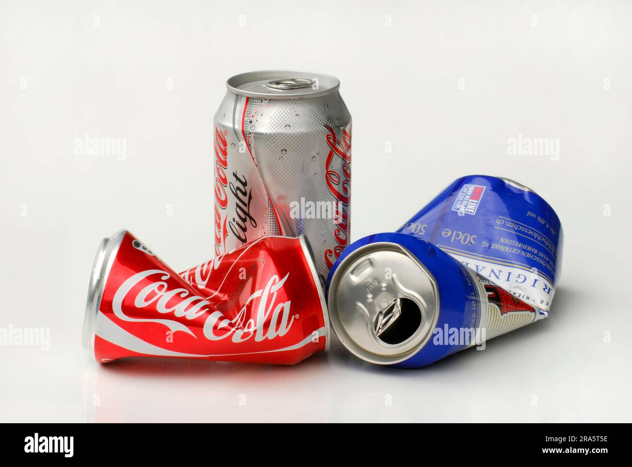 Beverage cans, beverage can, cans, tin can, tin can Stock Photo - Alamy