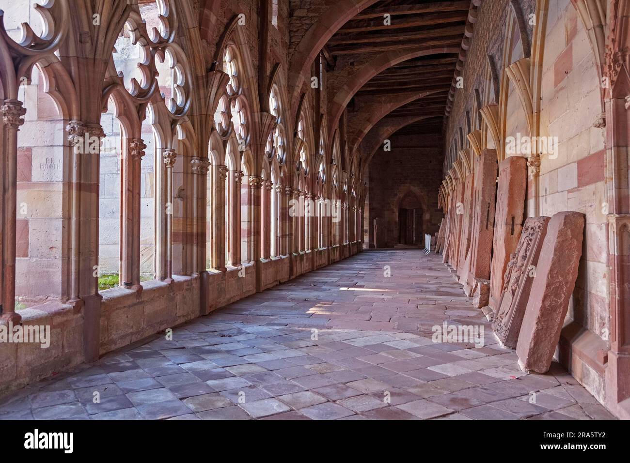 Arch ceiling of cloister hi-res stock photography and images - Alamy