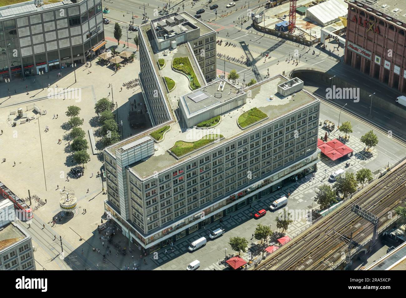 Alexanderhaus, Berliner Sparkasse, Bankgesellschaft, Grunerstraße ...